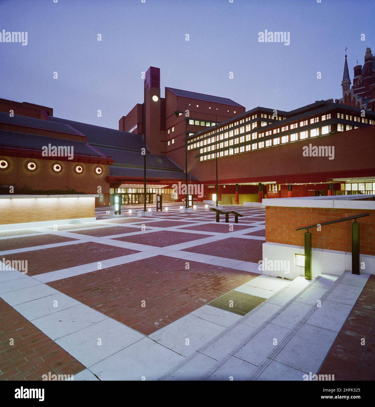 British Library, Euston Road, St Pancras, Camden, London, 15/02/1996 ...