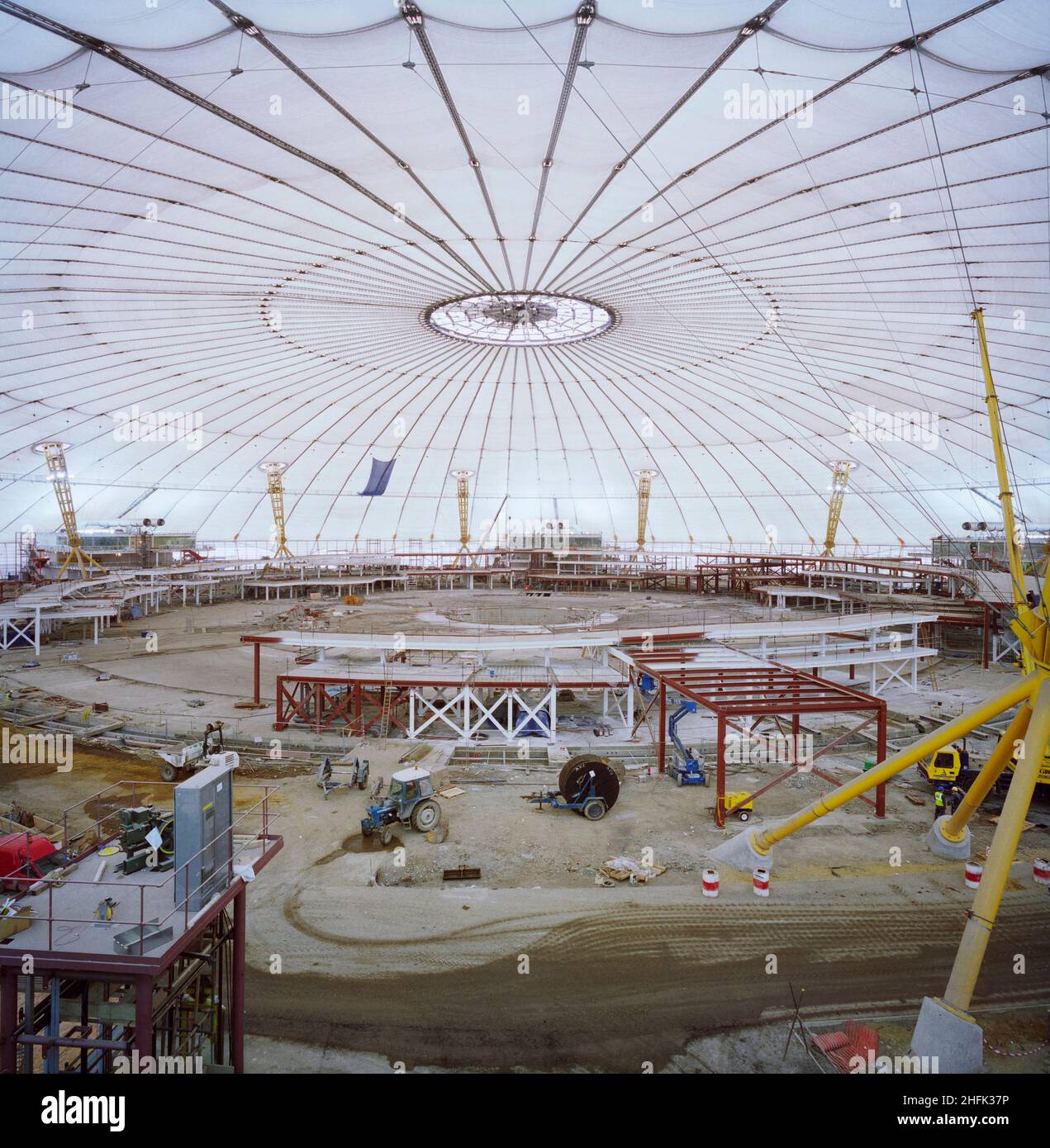 Millennium Dome, Drawdock Road, Greenwich, London, 28/01/1999. An ...