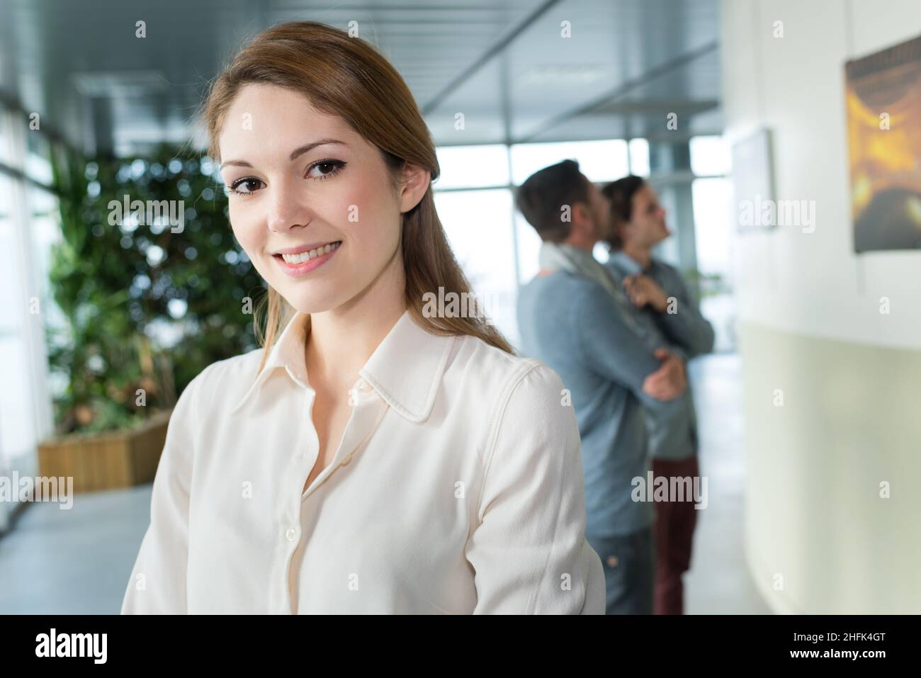 beautiful woman visit a museum Stock Photo - Alamy