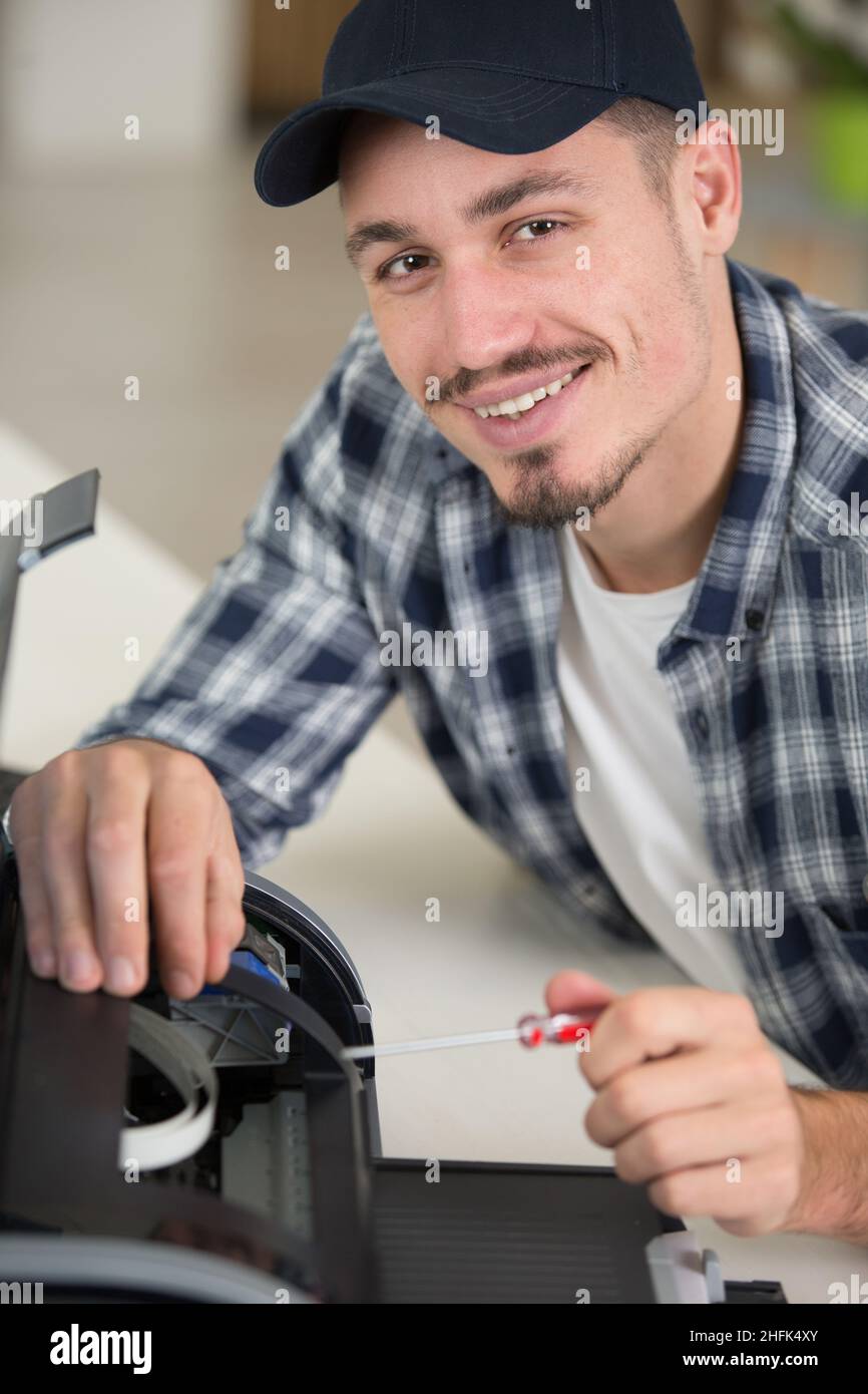 Fixing hardware hi-res stock photography and images - Alamy