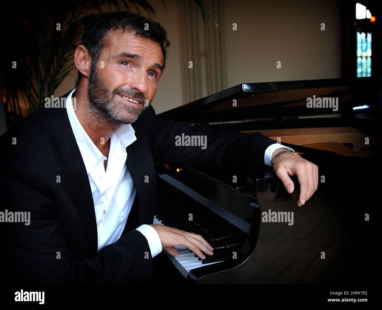 Marti Pellow Photographs by Alan Peebles Stock Photo - Alamy