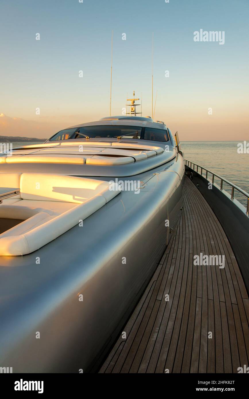 Beautiful sea view from the starboard side of a luxury yacht at sunset ...