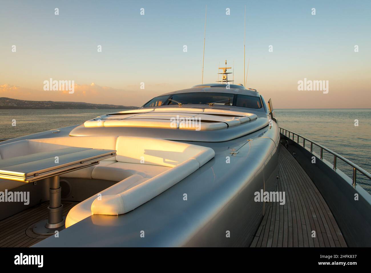 Beautiful sea view from aboard of a luxury yacht at sunset / sunrise ...