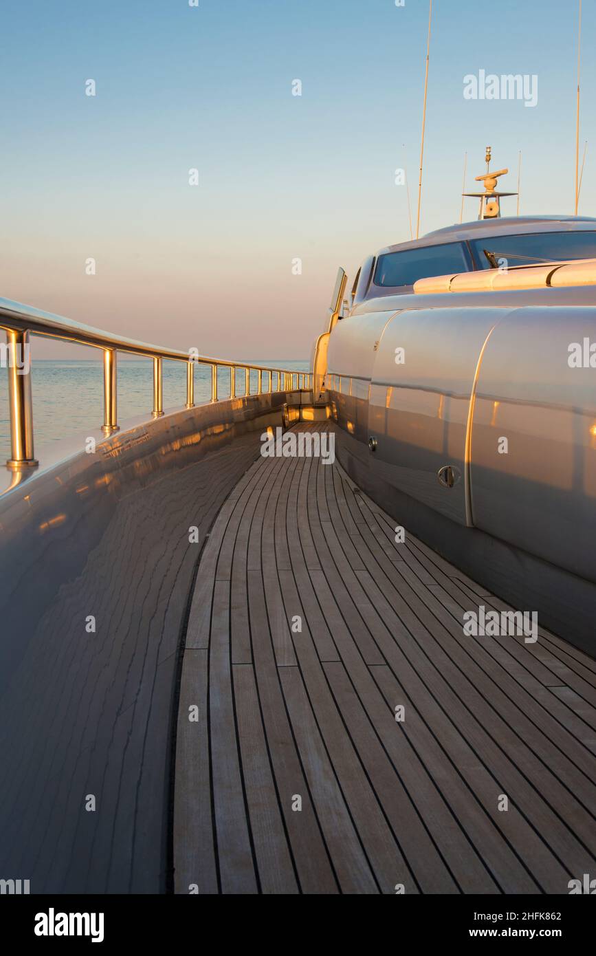 Beautiful sea view from the left board of a luxury yacht at sunset ...