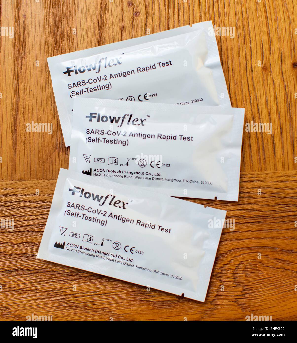 Flowflex Sars-Cov-2 Antigen rapid test kit in a UK home - the rapid ...