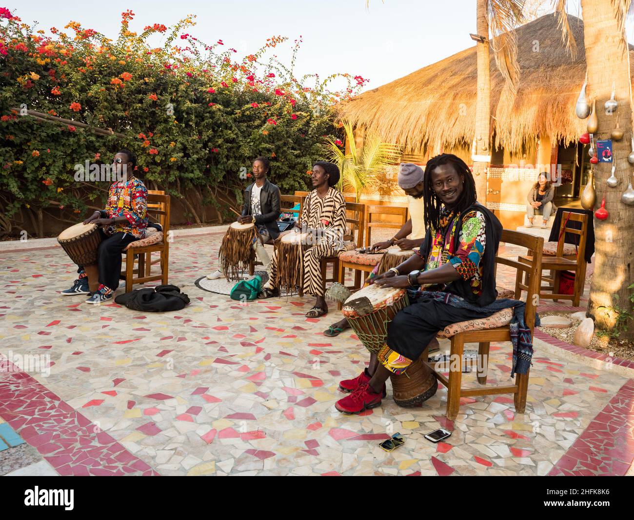 Aboriginal musician band drum hi-res stock photography and images - Alamy