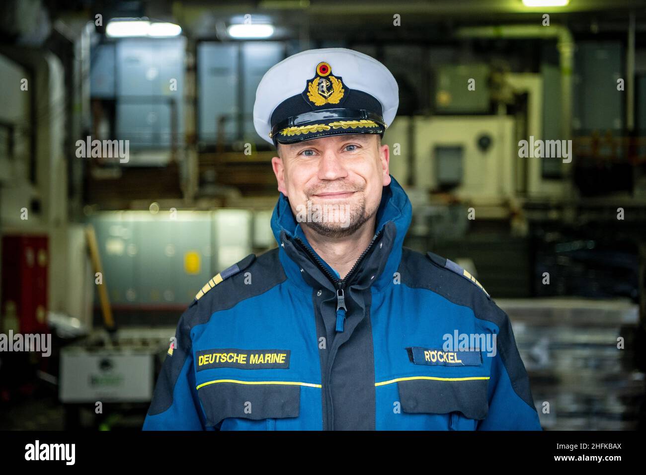Wilhelmshaven, Germany. 17th Jan, 2022. Frigate Captain Kai Röckel ...