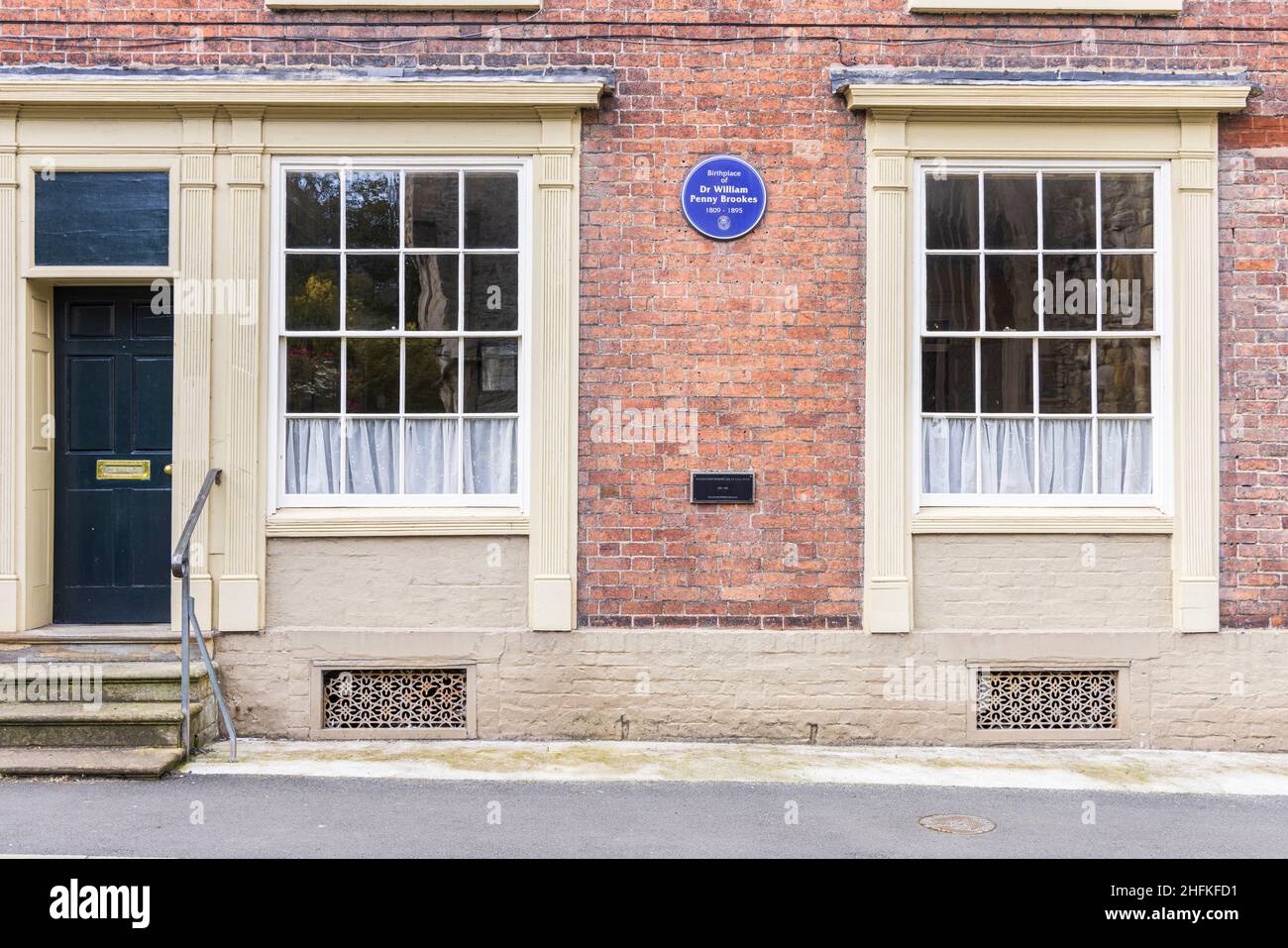 Blue plaque on the facade of the house at 4 Wilmore Street where Dr ...