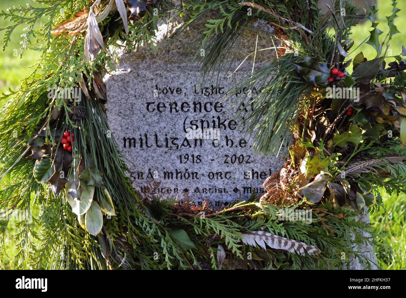 Gravestone of spike milligan hi-res stock photography and images - Alamy
