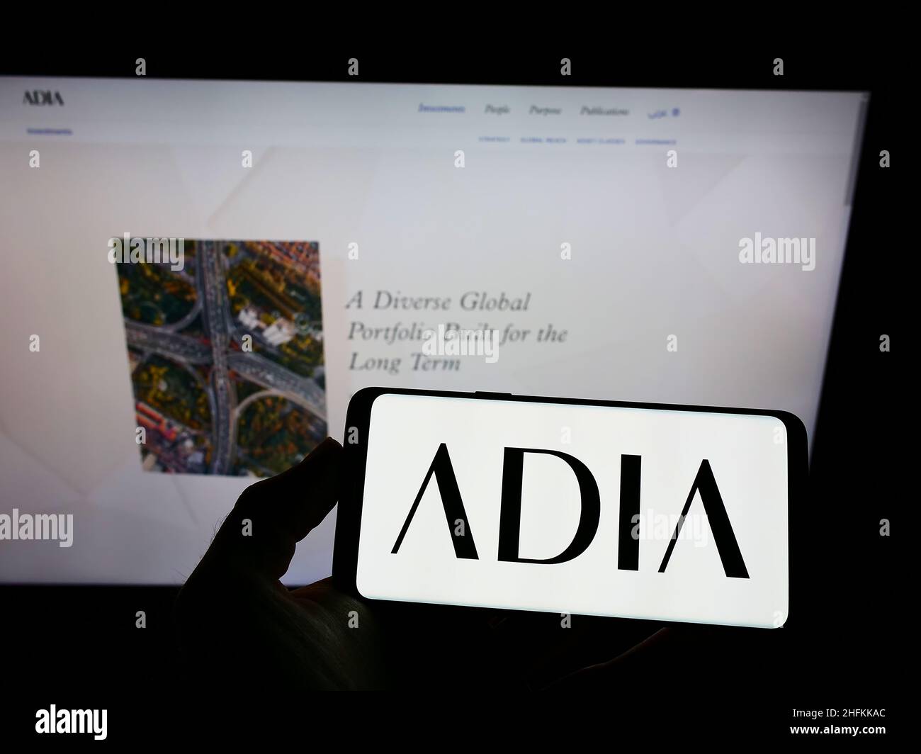 The abu dhabi sovereign wealth fund hi-res stock photography and images ...