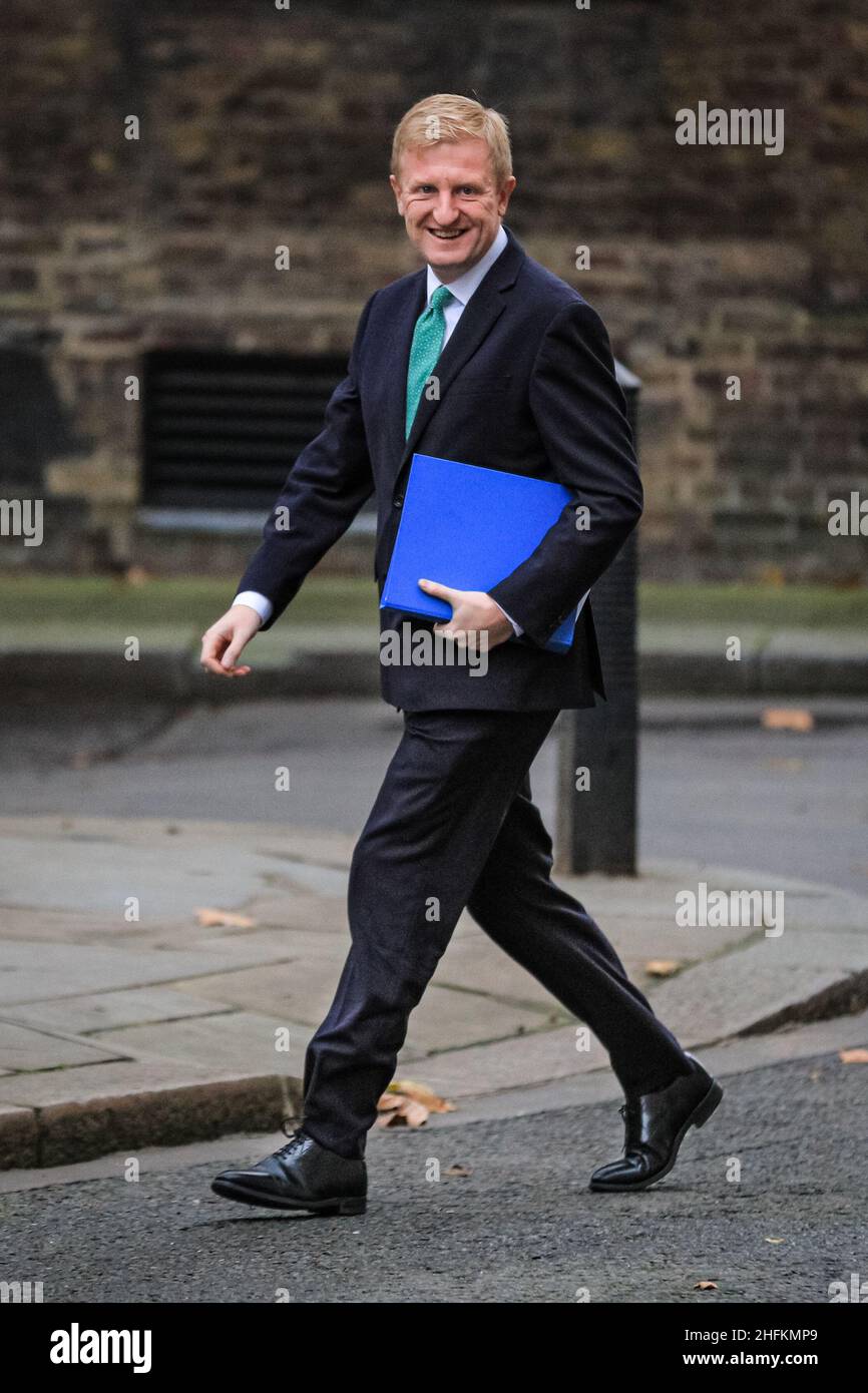 Conservative party co chairman oliver dowden hi-res stock photography ...