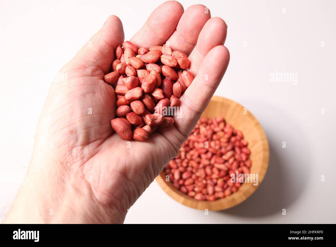 Redskin peanuts hi-res stock photography and images - Alamy