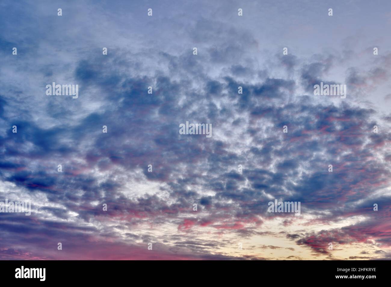 Dramatic sky wallpaper hi-res stock photography and images - Alamy