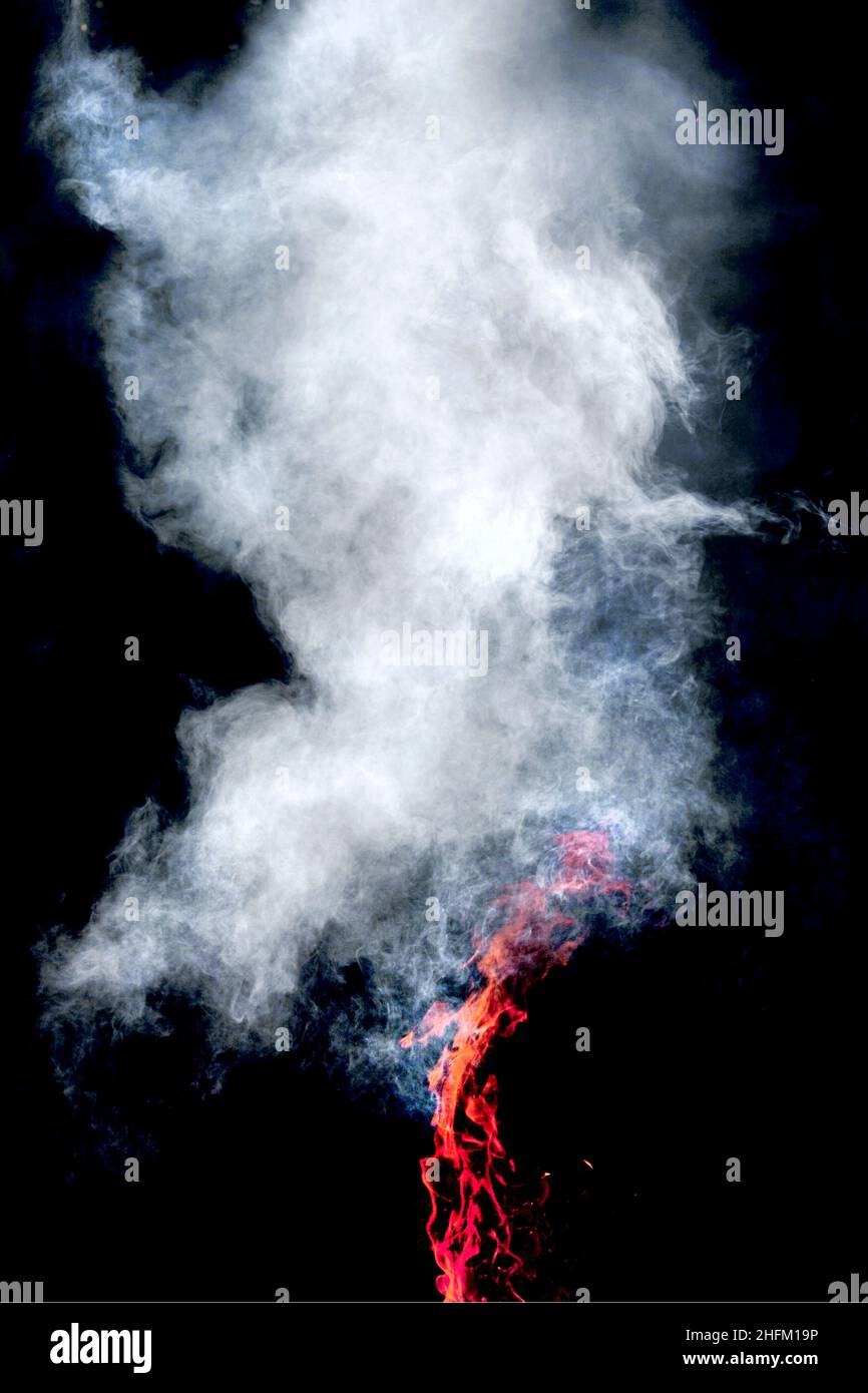 Fire flames smoke hi-res stock photography and images - Alamy