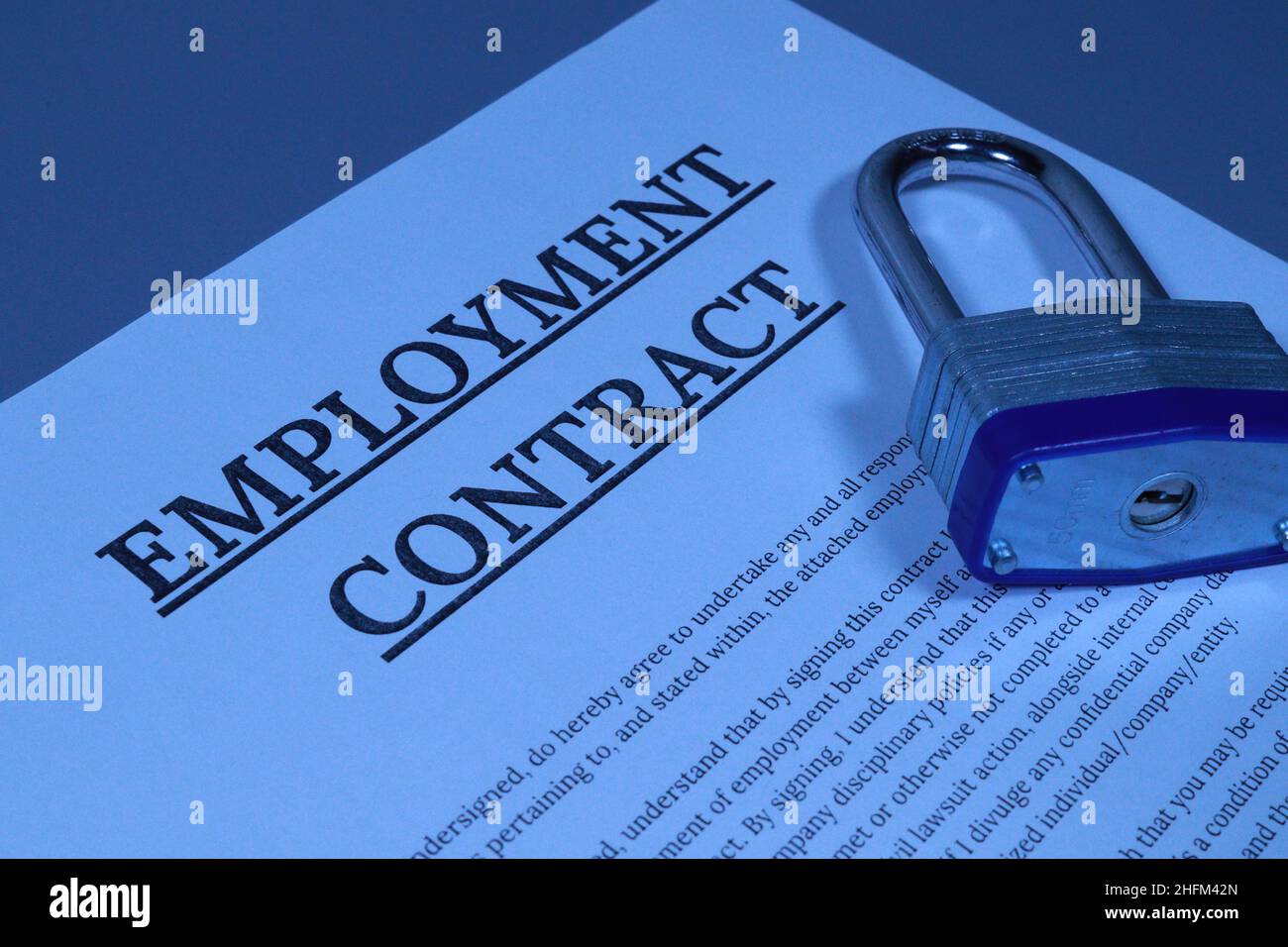 Employment contract hi-res stock photography and images - Alamy