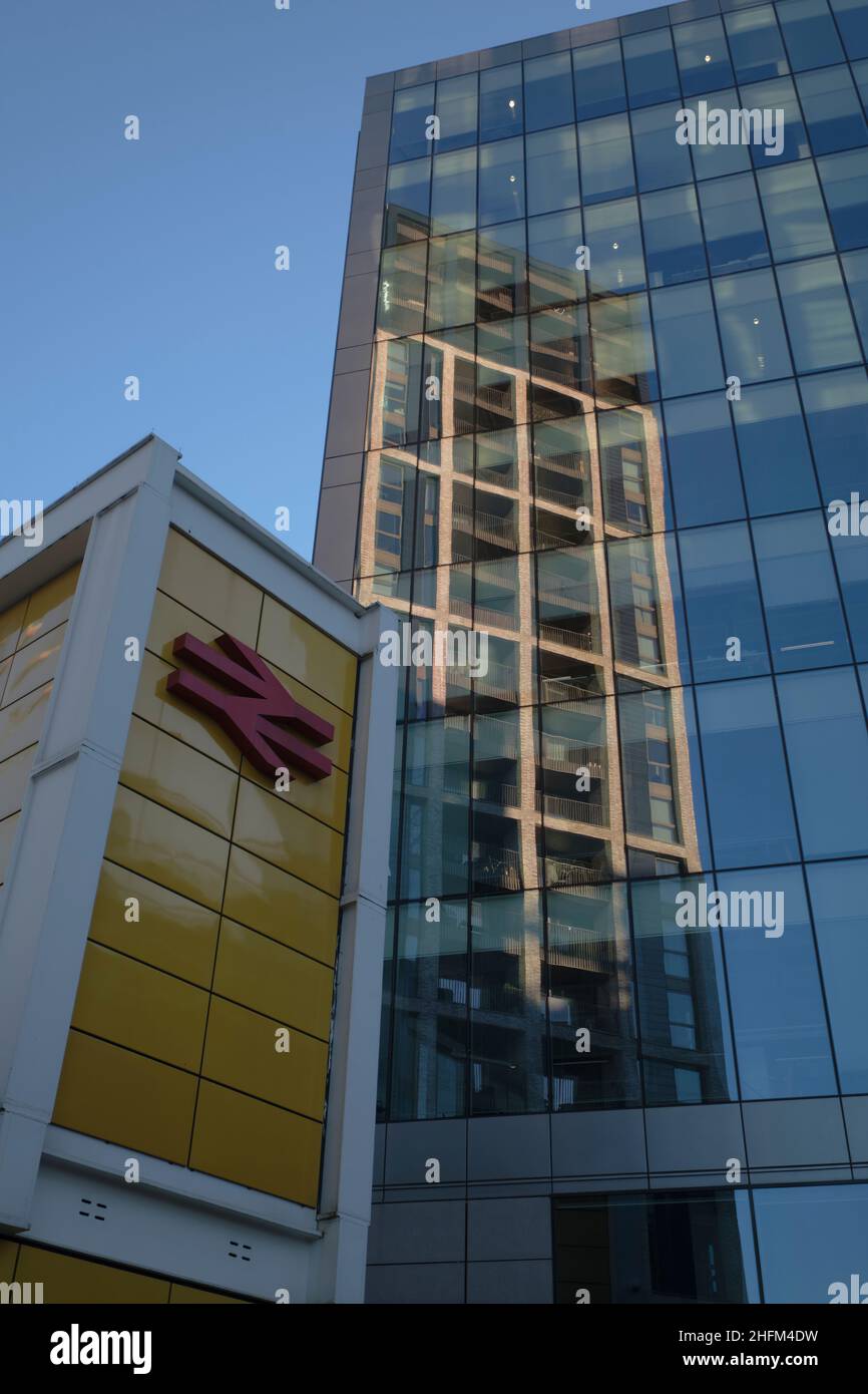 Contemporary aprtments hi-res stock photography and images - Alamy