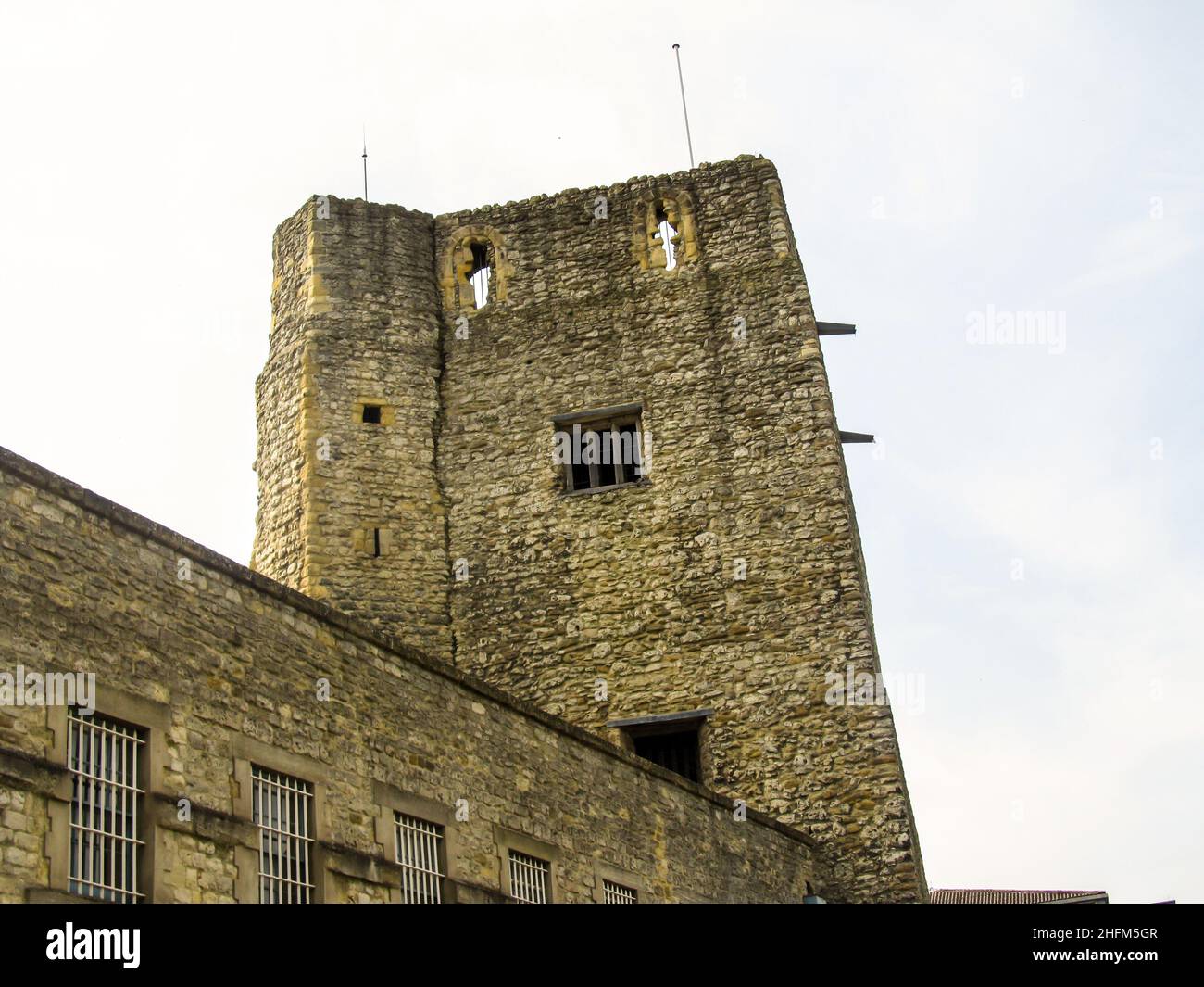 Looking up at the St George tower of the old Norman Castel in Oxford ...