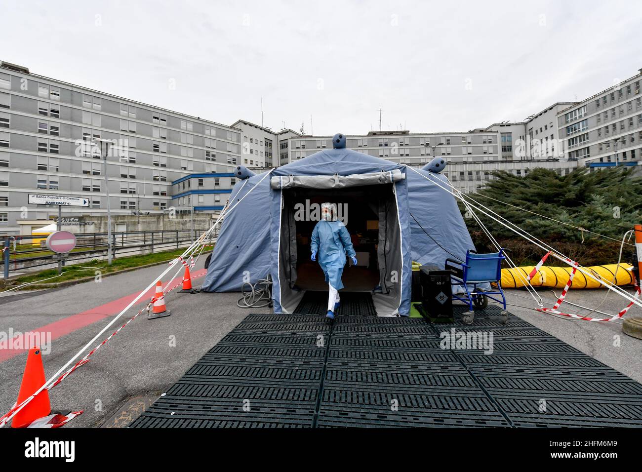 Triage tent set up at the Cremona hospital to manage the coronavirus ...