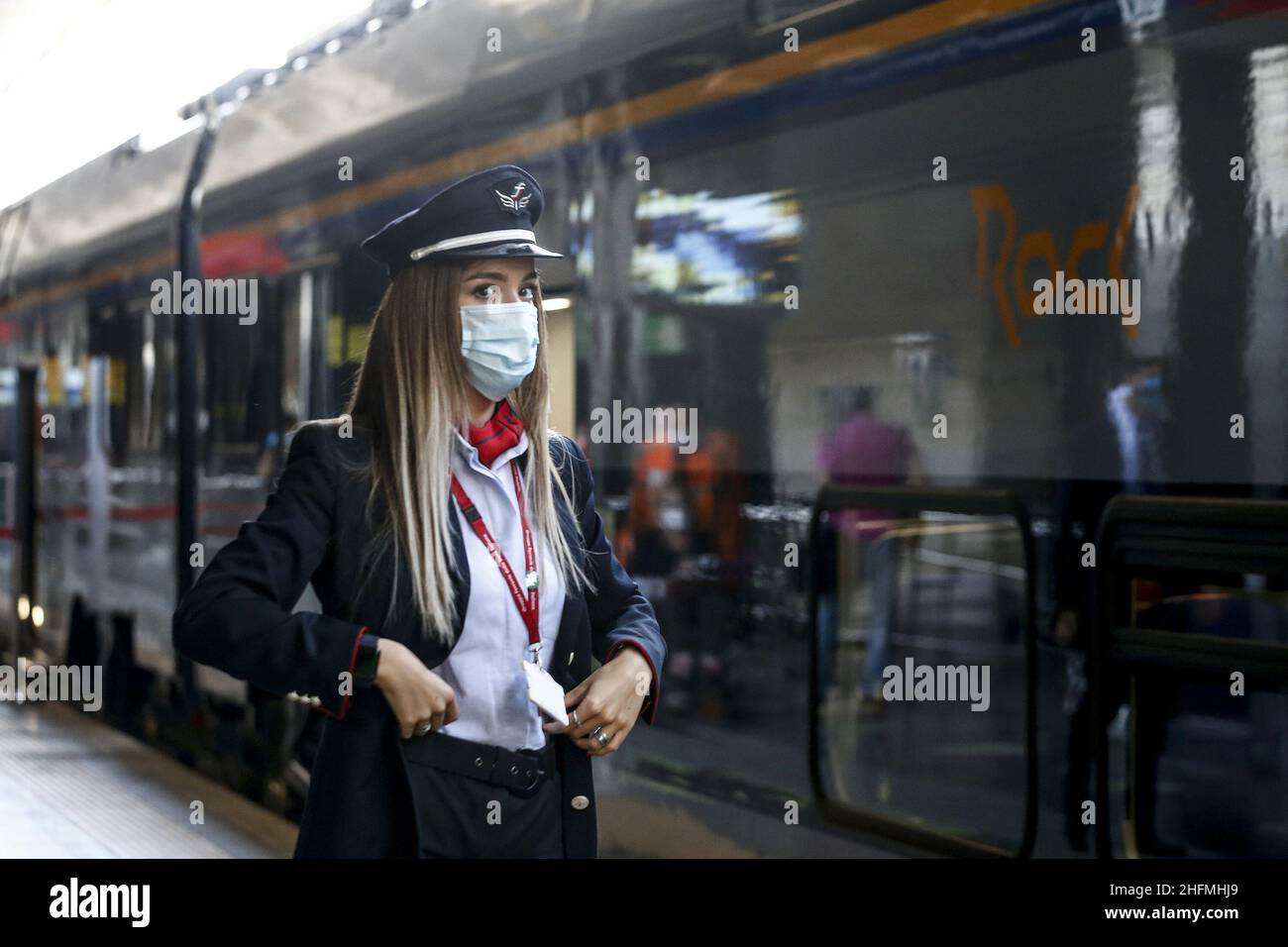 Ferrovie pendolari hi-res stock photography and images - Alamy