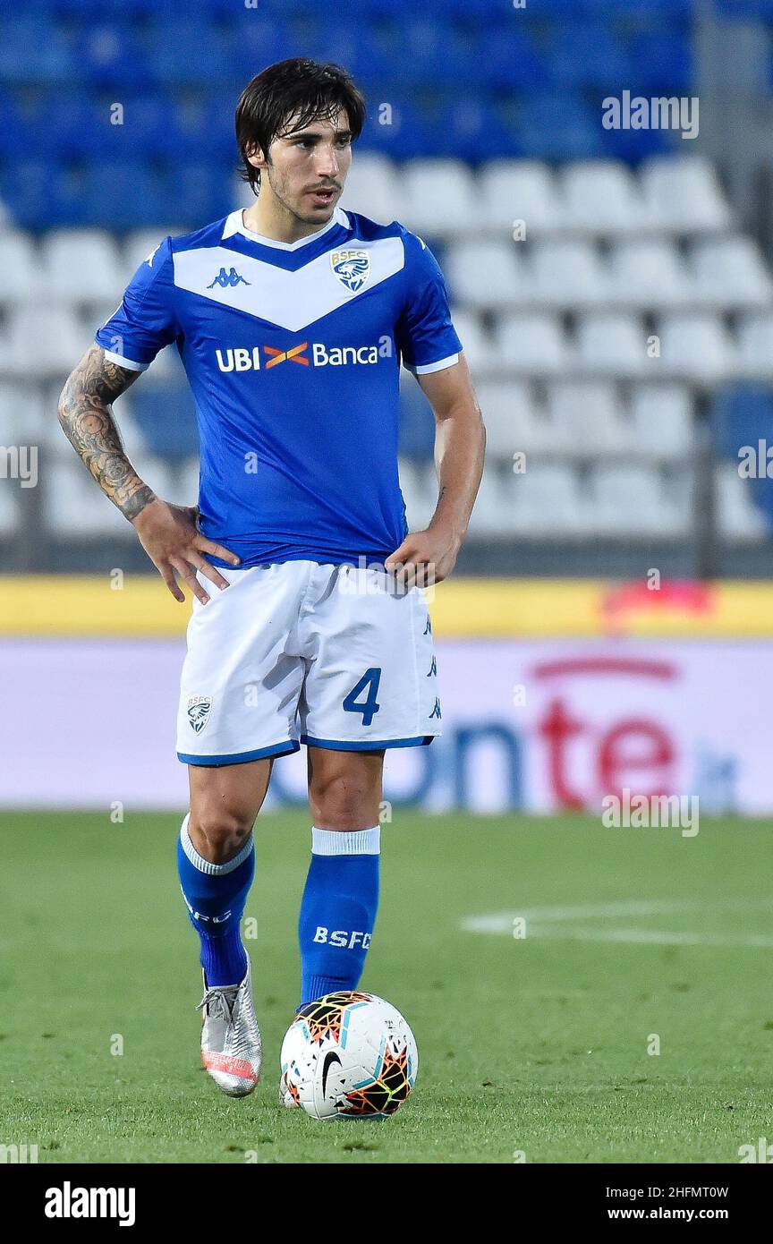 Stadio verticale hi-res stock photography and images - Alamy