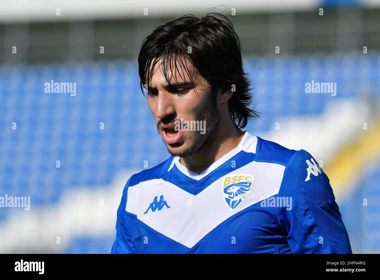 Stadio porte chiuse hi-res stock photography and images - Alamy