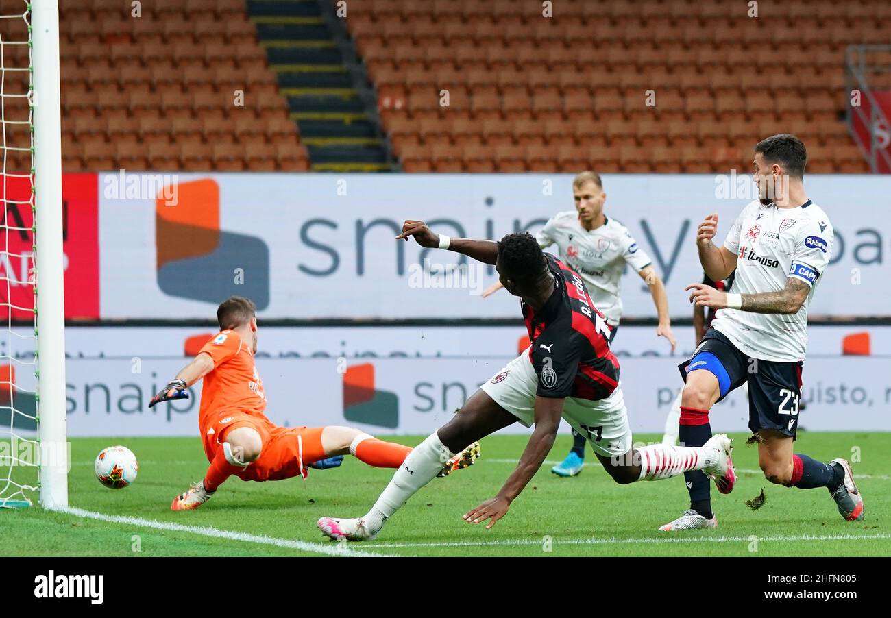 Leao milan goal hi-res stock photography and images - Alamy