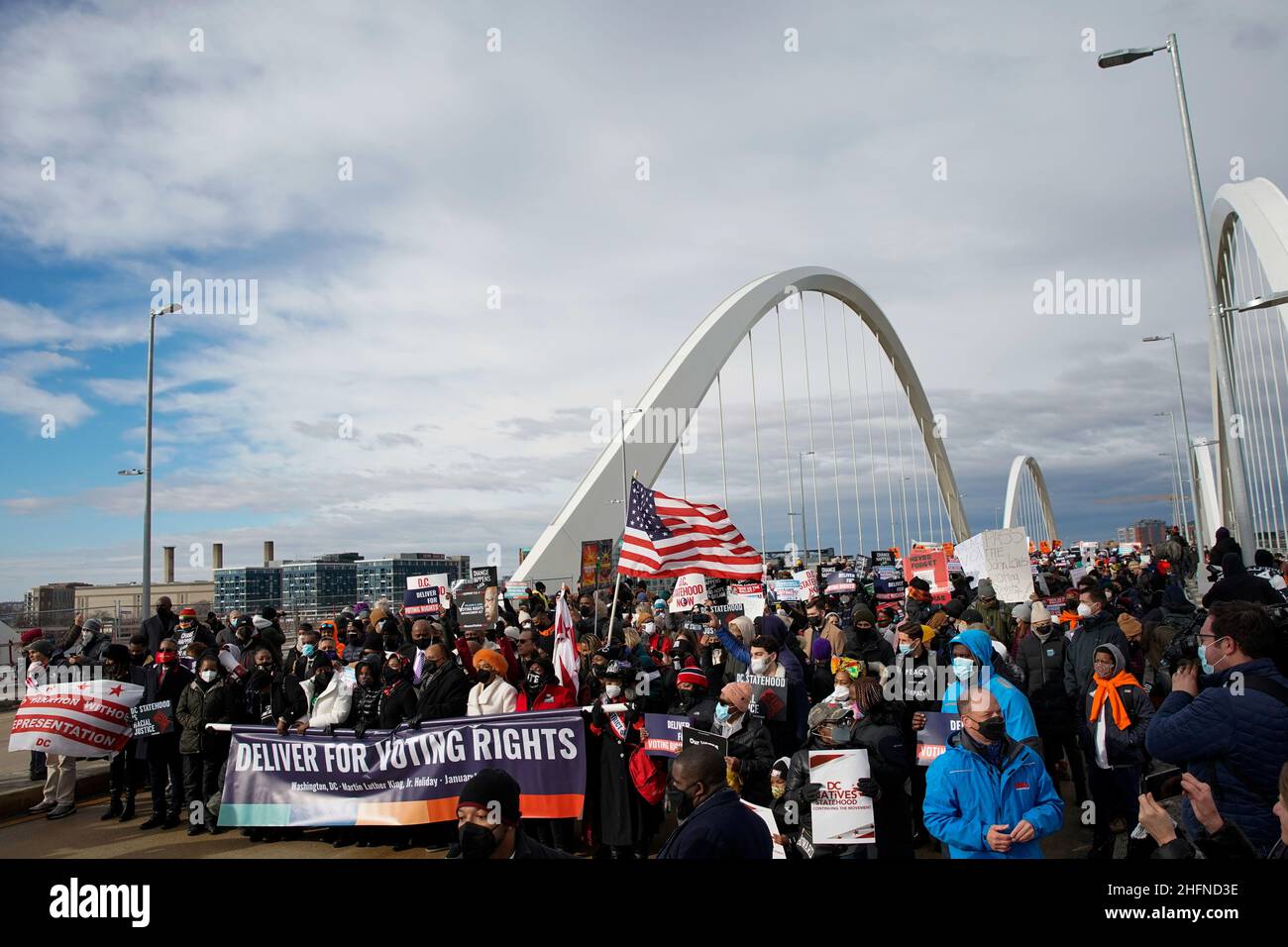 Martin luther king memorial bridge hi-res stock photography and images ...