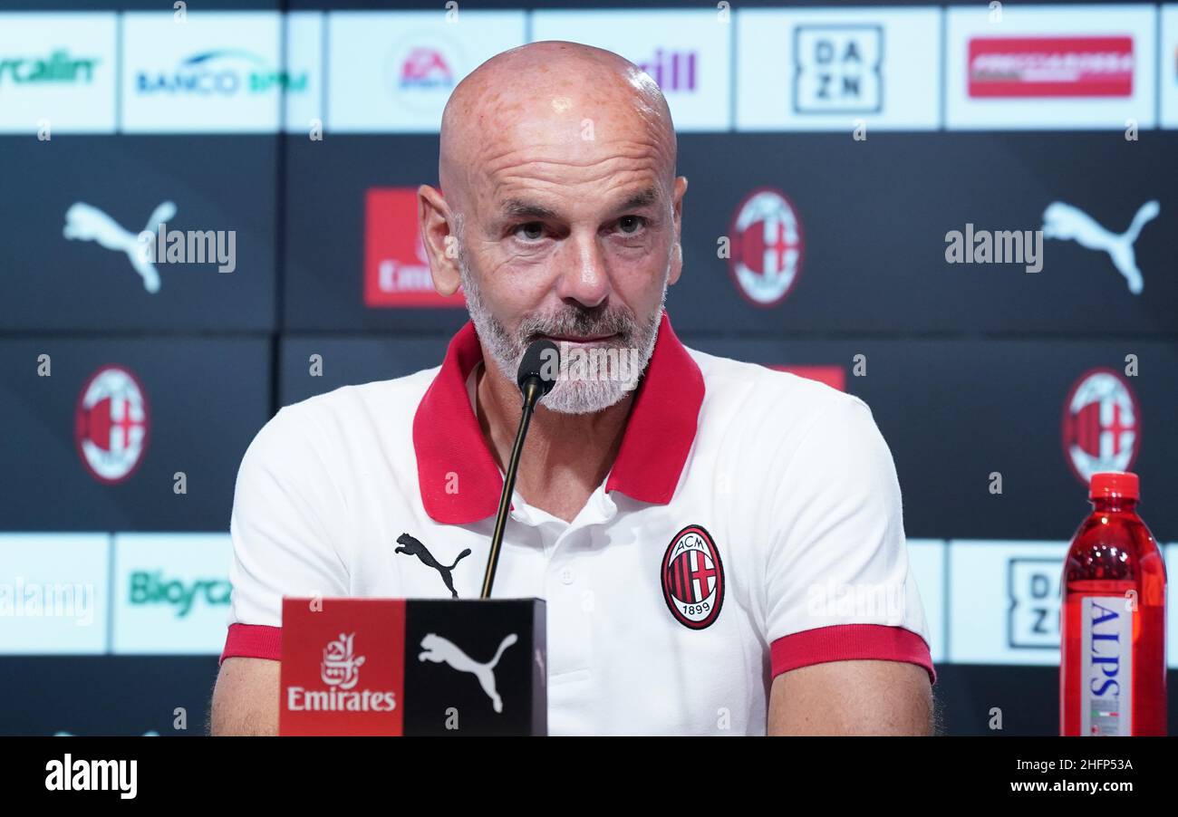 Stefano pioli press hi-res stock photography and images - Alamy