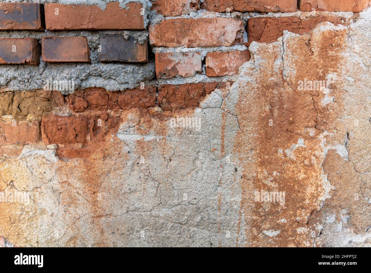 Bricks and plaster hi-res stock photography and images - Alamy
