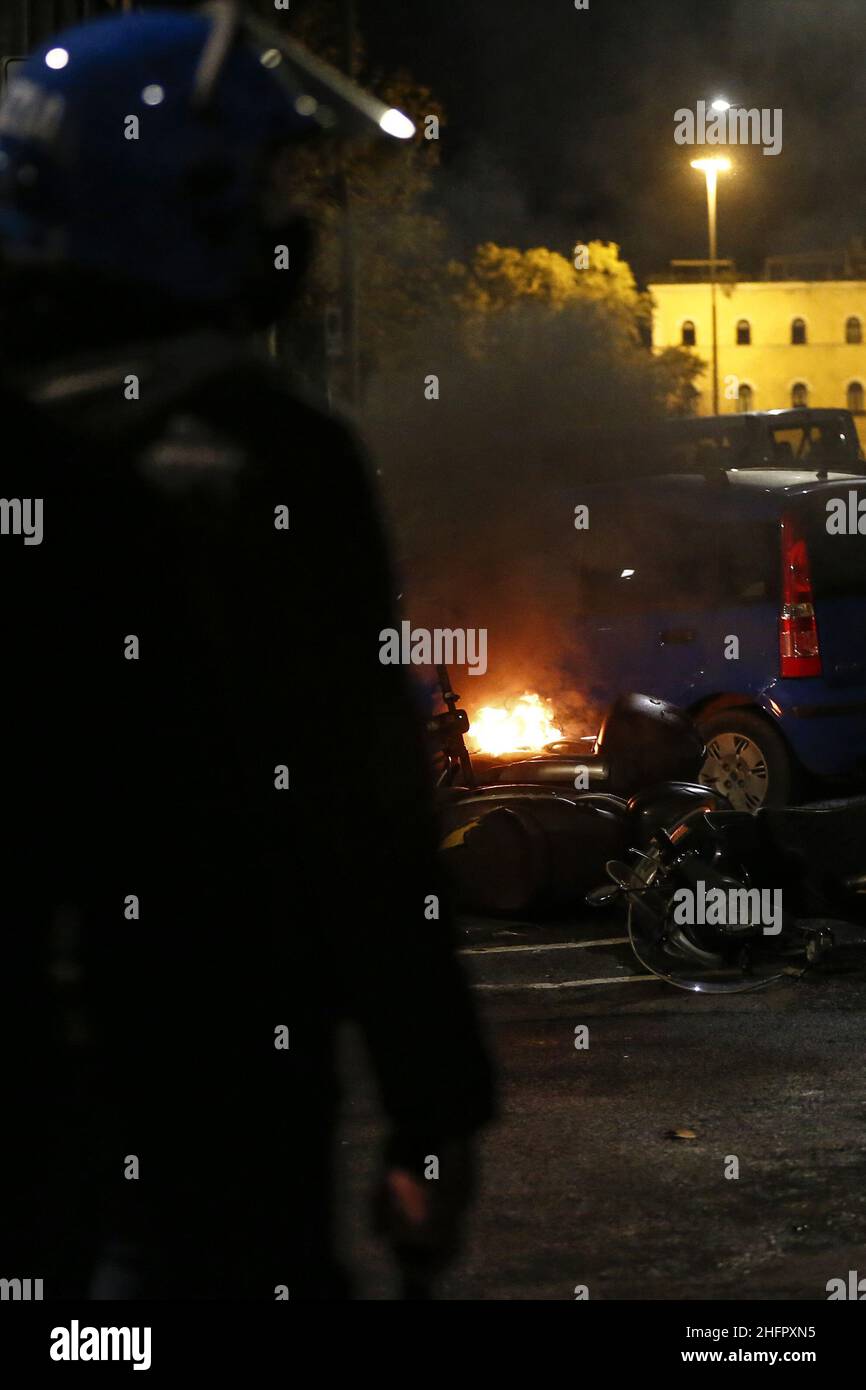 Cecilia Fabiano/LaPresse October 24 , 2020 Roma (Italy) News : protest ...