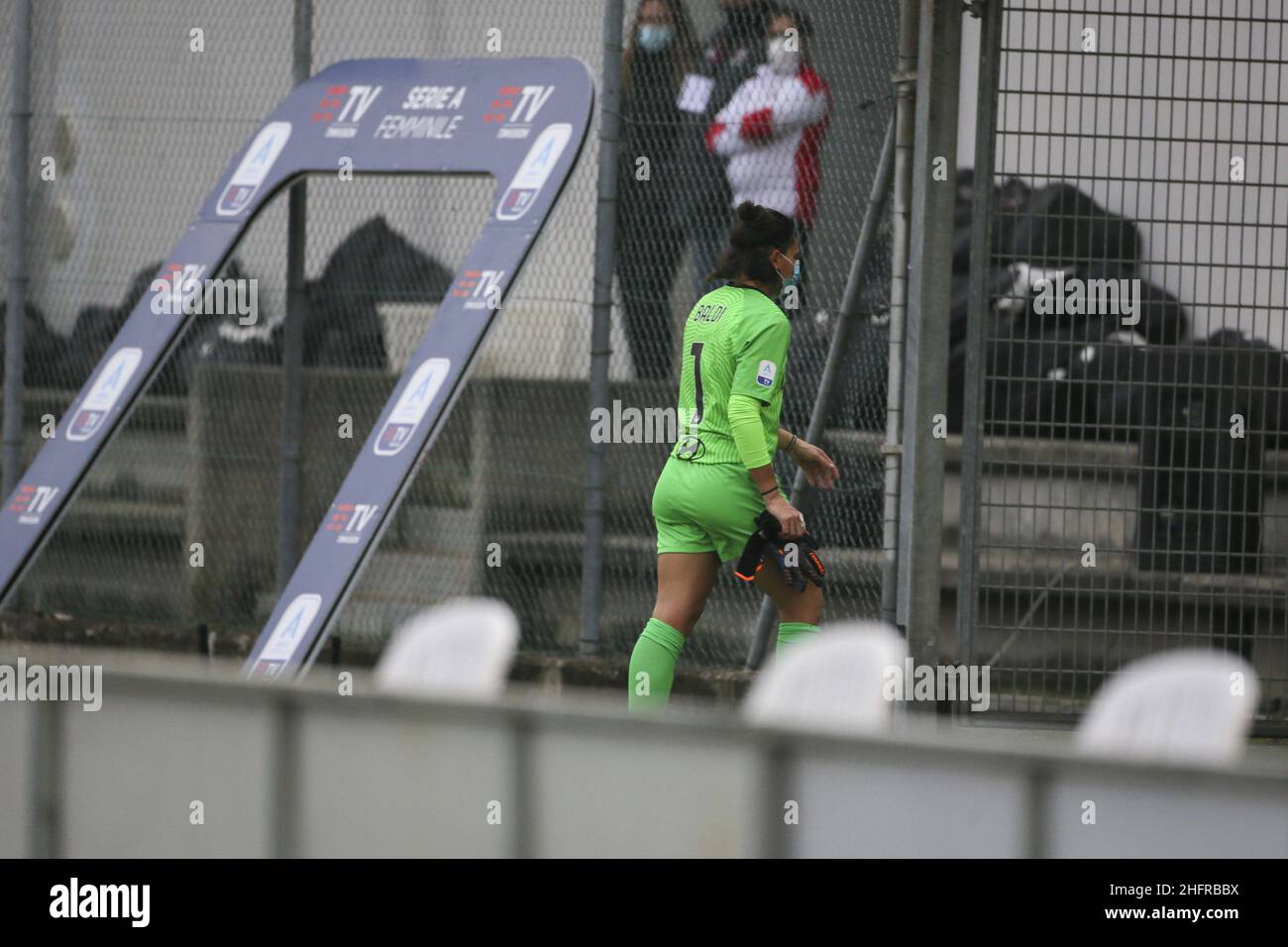Portiere femminile hi-res stock photography and images - Alamy