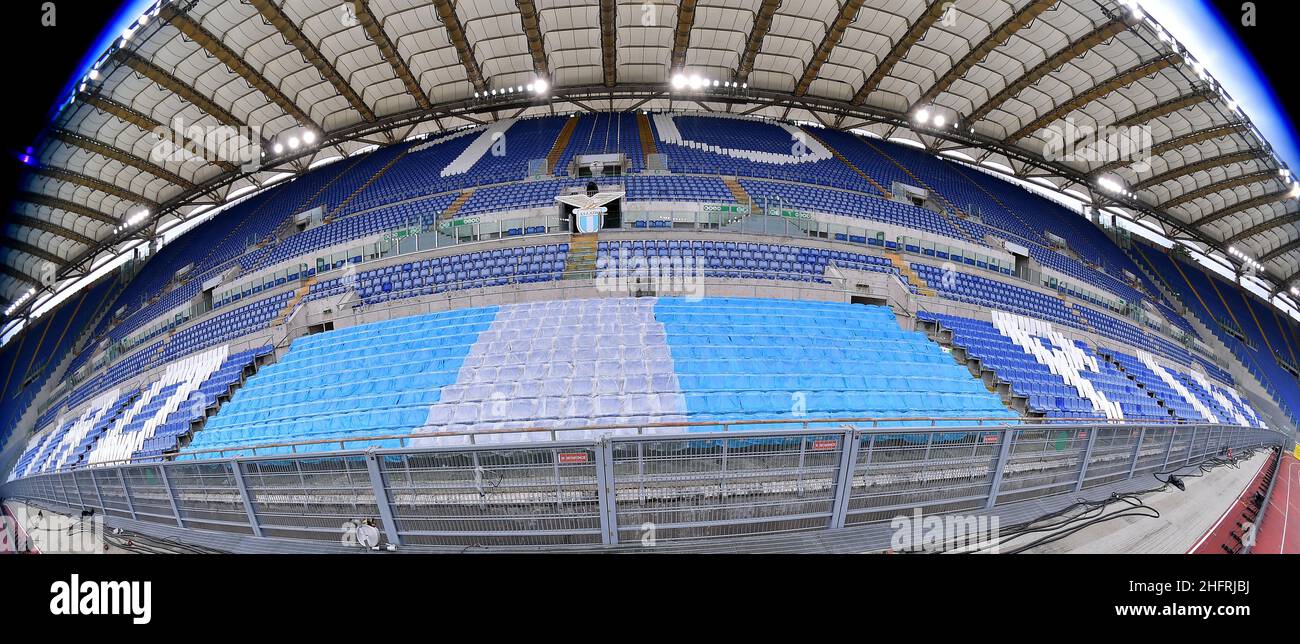 Tribuna stadio hi-res stock photography and images - Alamy