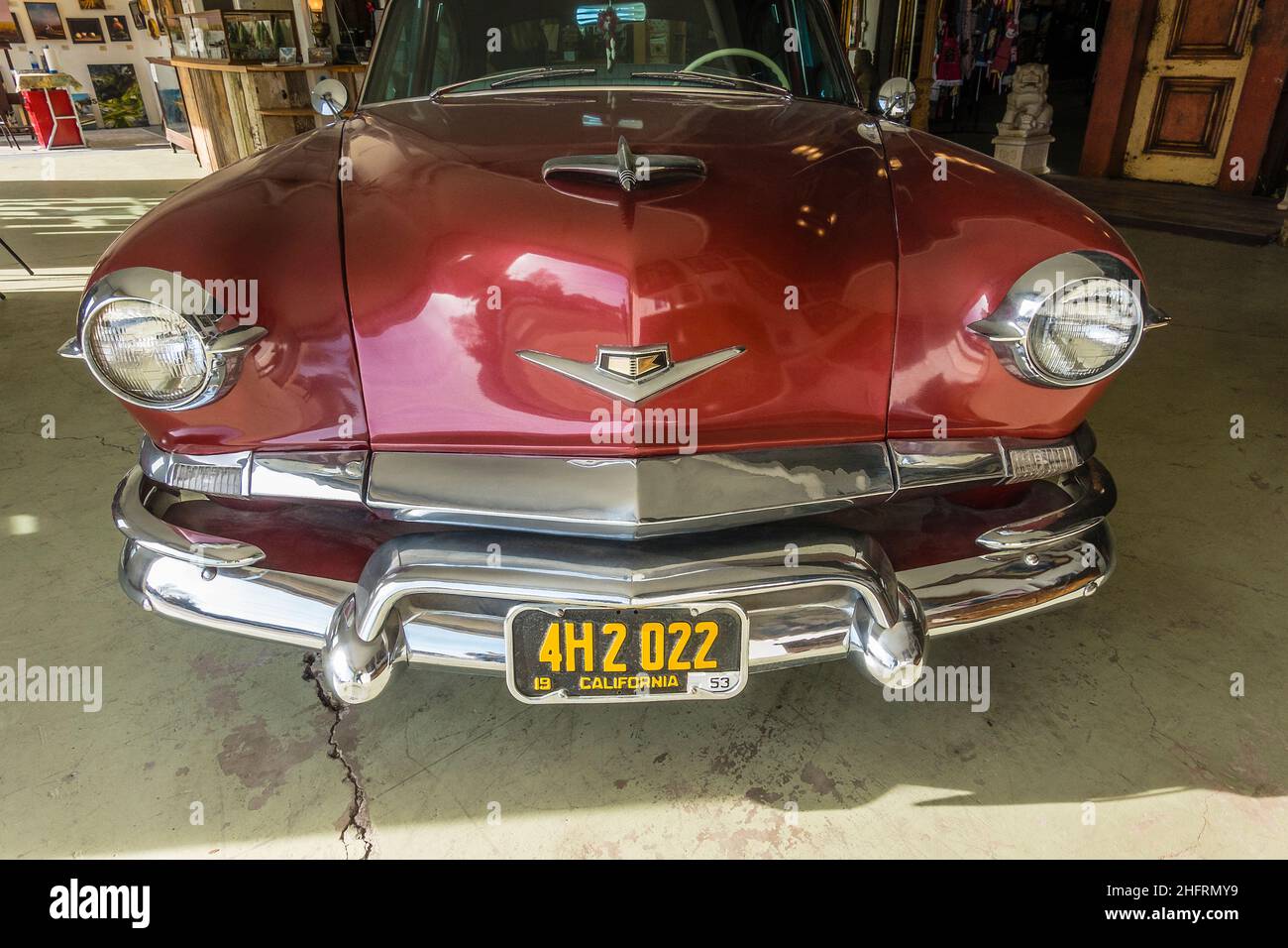 A 1953 Kaiser Manhattan automobile Stock Photo - Alamy