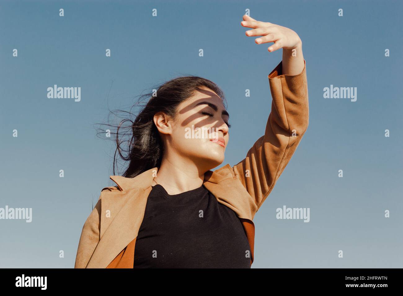 Young woman sun face beach hi-res stock photography and images - Alamy