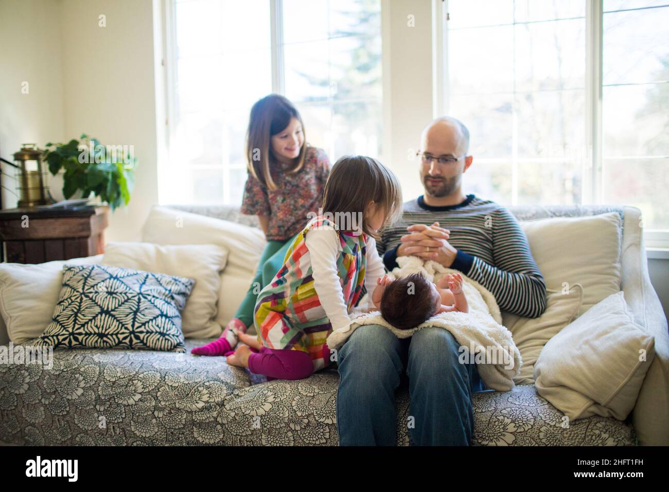 Father parenting hi-res stock photography and images - Alamy