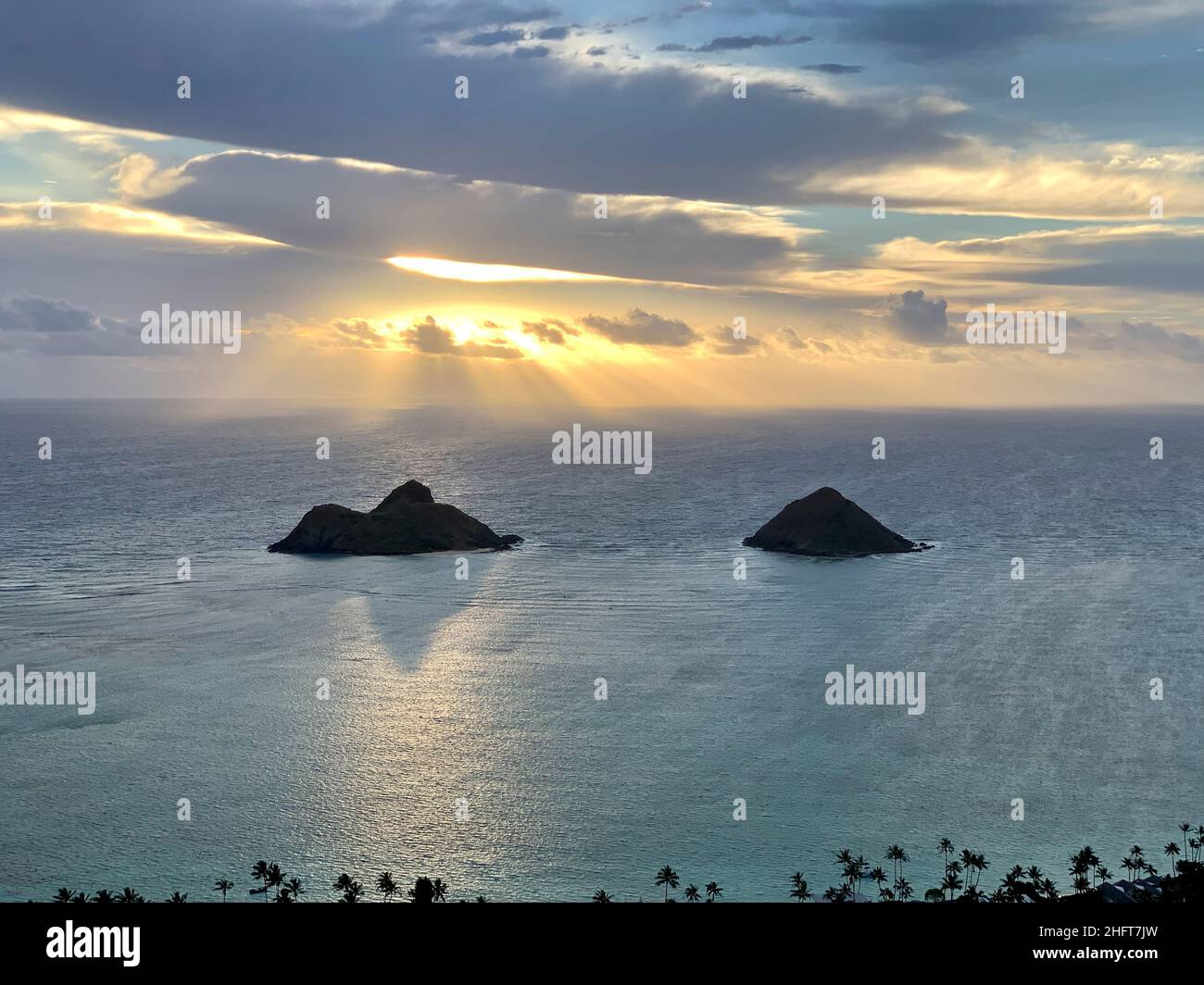 Mokulua islands hi-res stock photography and images - Alamy