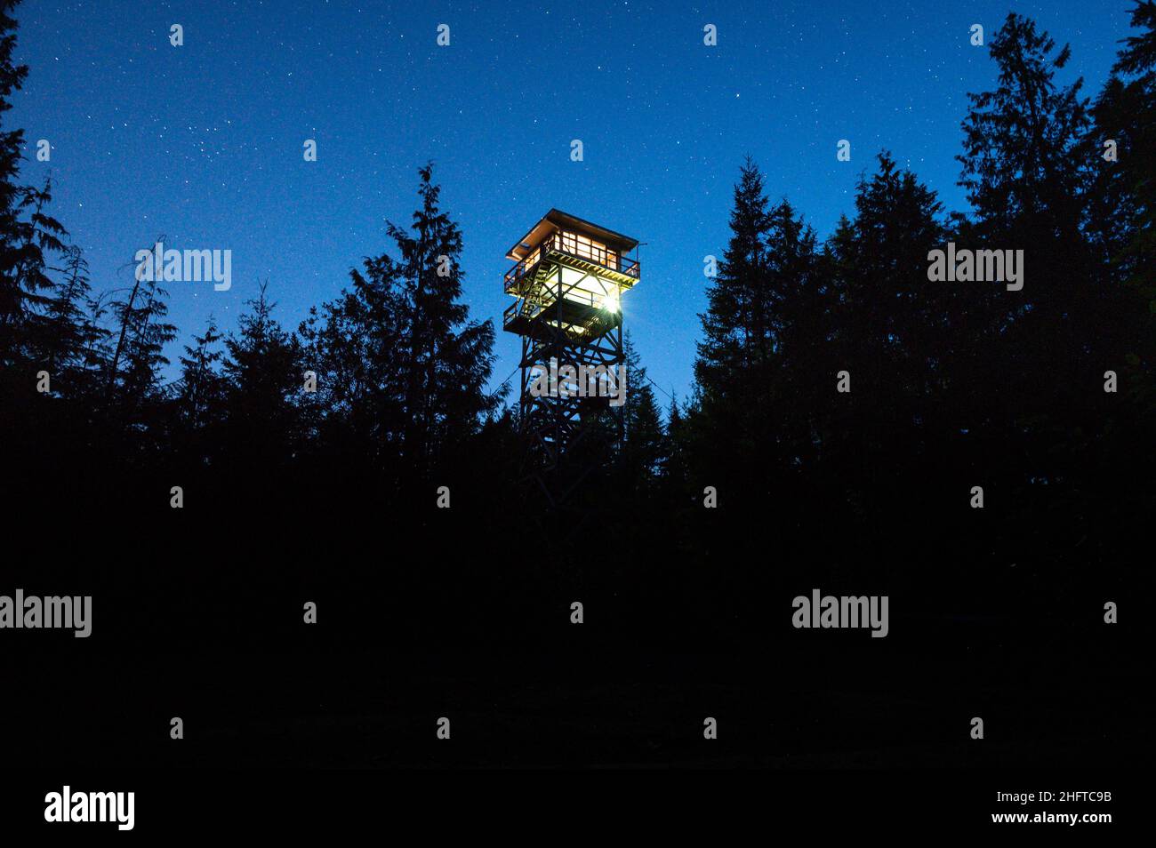 Fire lookout rental hi-res stock photography and images - Alamy