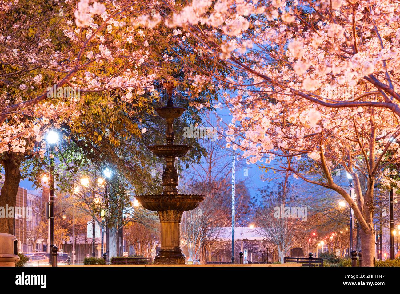 Downtown fountain hi-res stock photography and images - Alamy