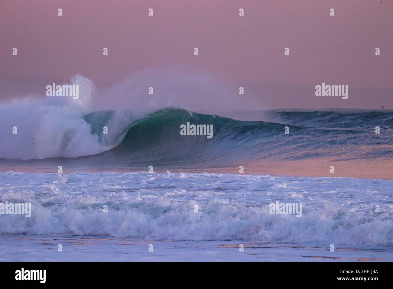 Surf barrel hawaii hi-res stock photography and images - Alamy