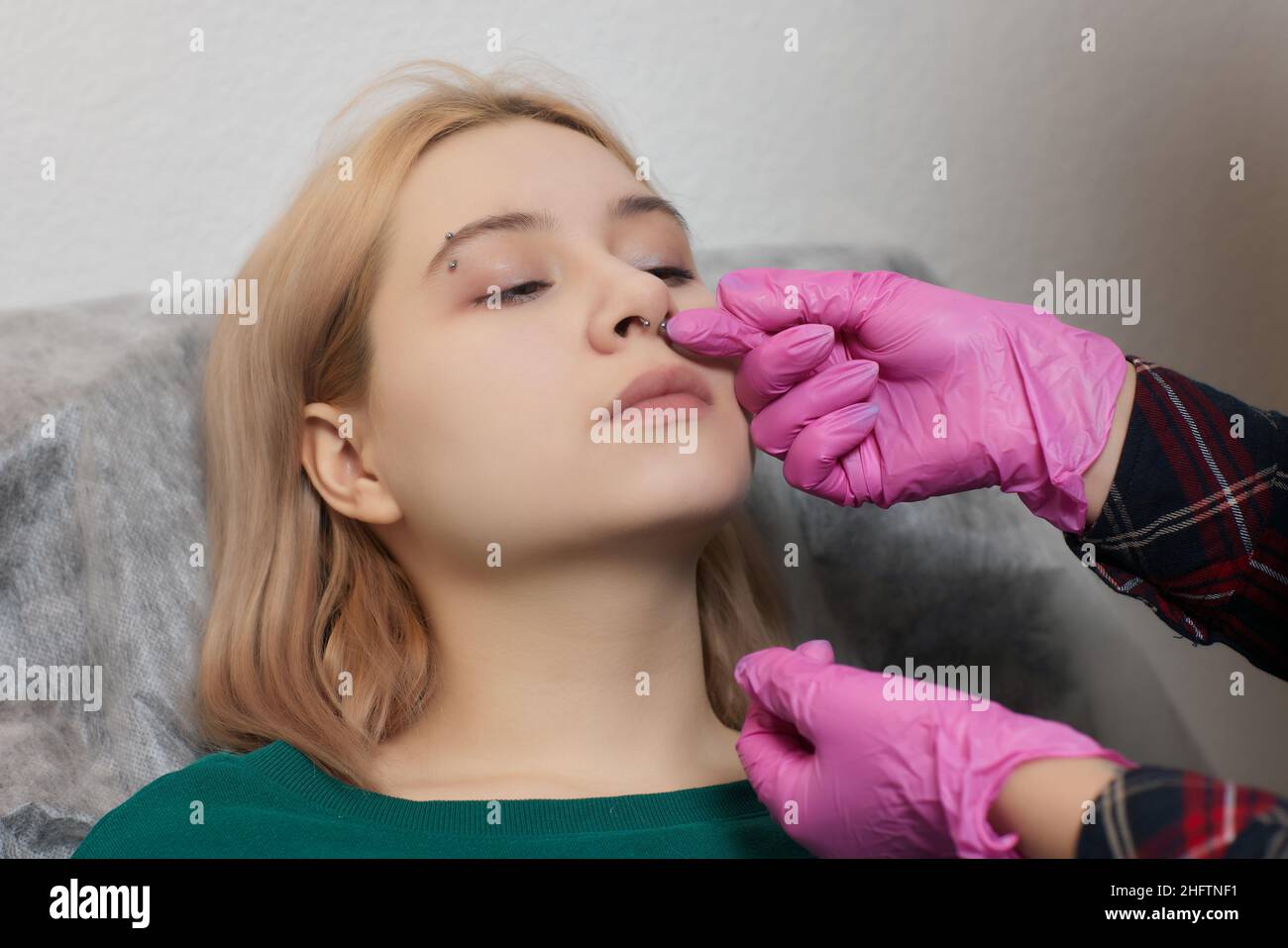 Tongue frenulum hi-res stock photography and images - Alamy