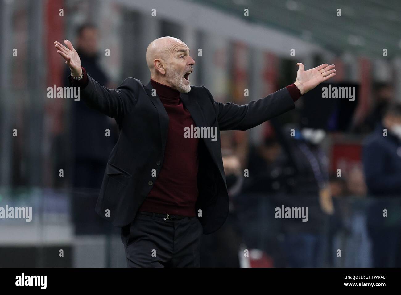 San Siro stadium, Milan, Italy, January 17, 2022, Stefano Pioli (AC ...