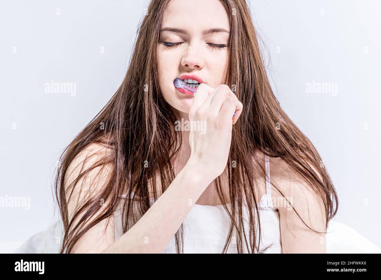 Girl brushing teeth dentist hi-res stock photography and images - Alamy