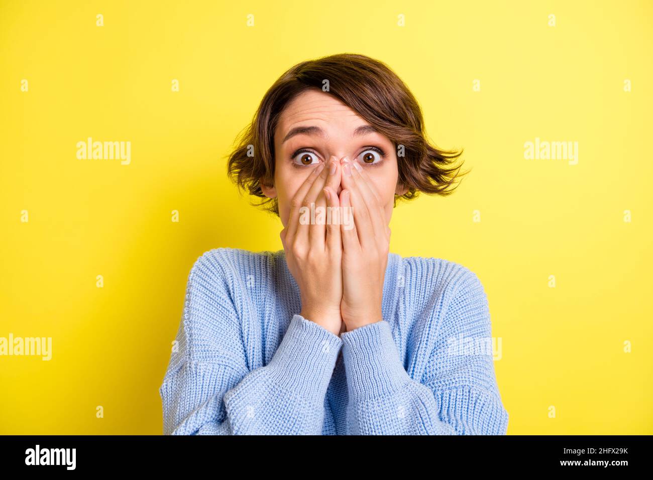 Photo of young girl amazes shocked news fake novelty fail close face ...