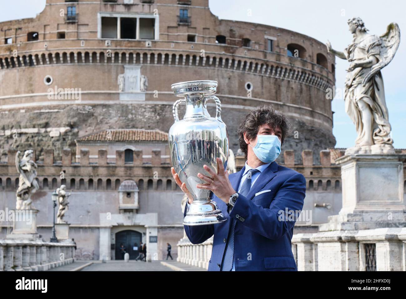 Uefa euro 2000 italy hi-res stock photography and images - Alamy