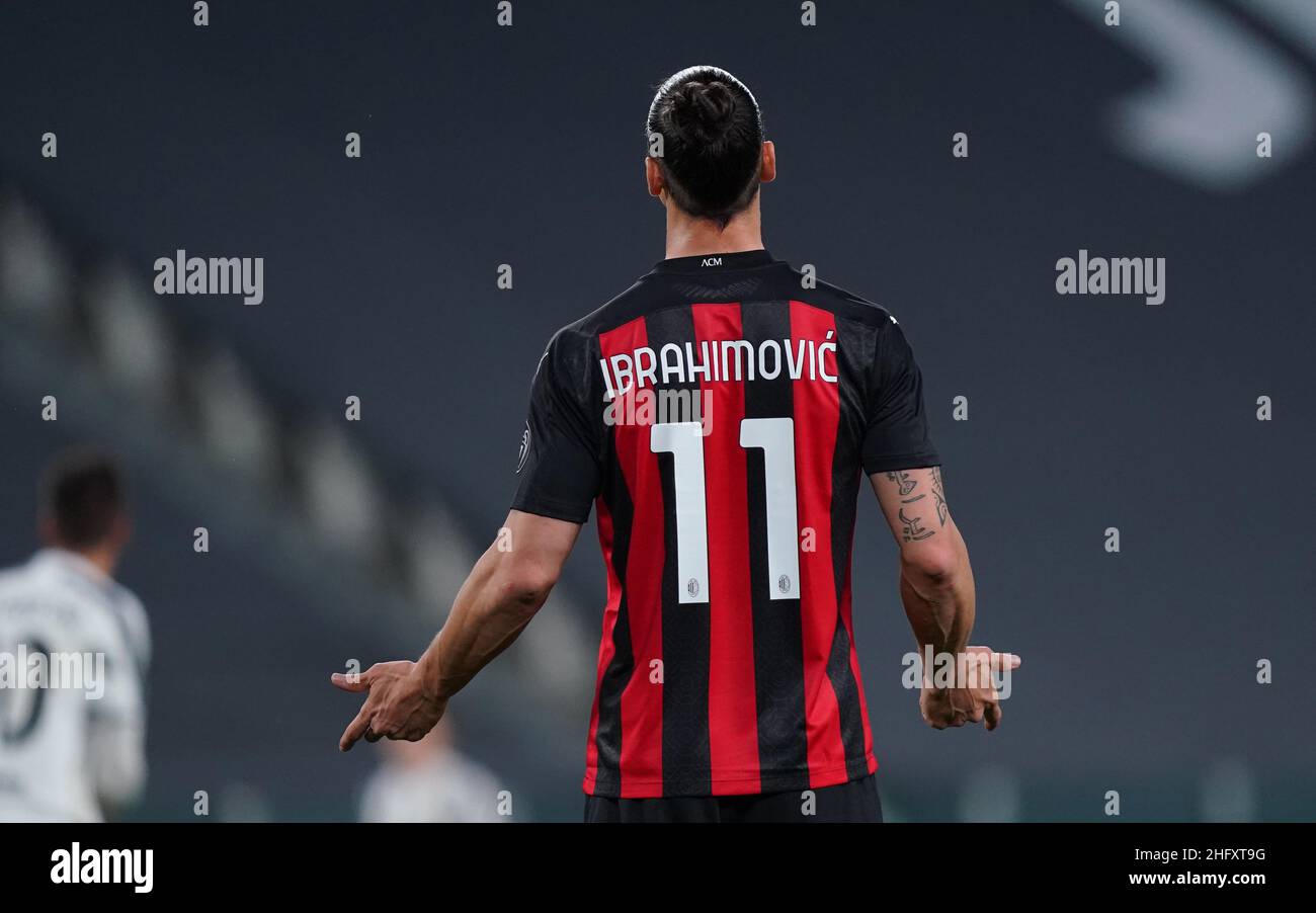 Zlatan ibrahimović juventus hi-res stock photography and images - Alamy