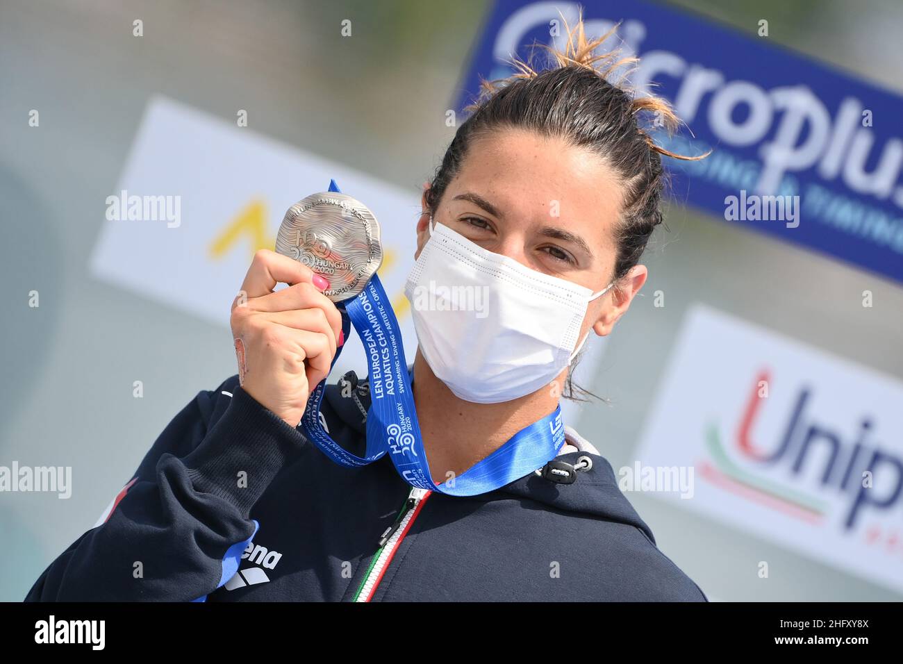 Nuoto di fondo gabbrielleschi giulia ita hi-res stock photography and ...