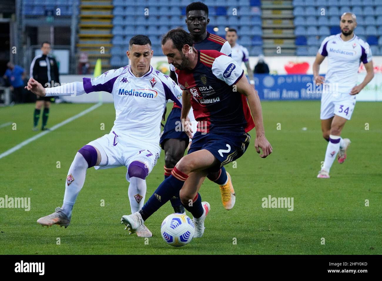 Diego godin of cagliari calcio hi-res stock photography and images - Alamy