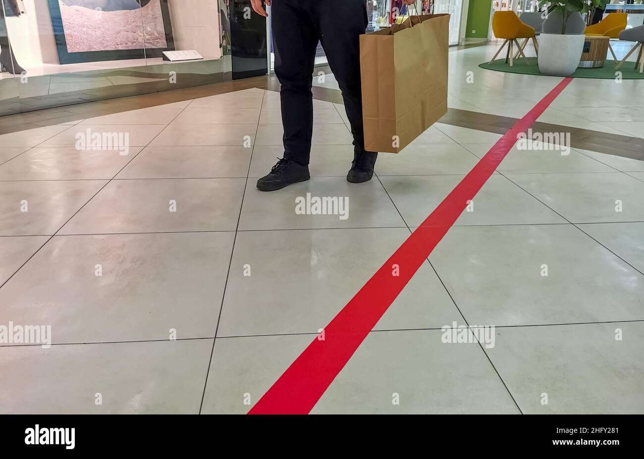 Faceless man hi-res stock photography and images - Alamy