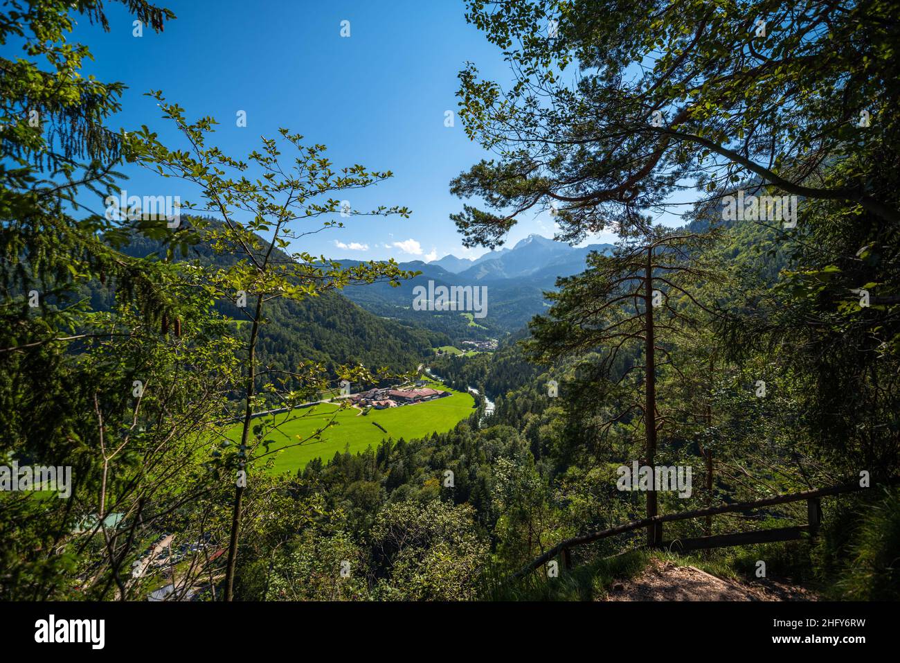Berchtesgadener Land, Ettenberg auf der Alm zur Wallfahrtskirche Mariä ...