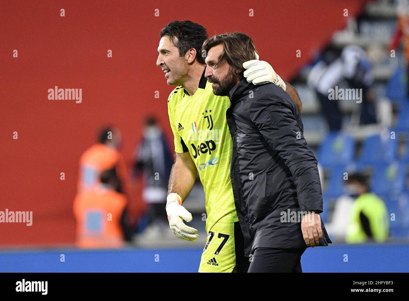 Gianluigi buffon and andrea pirlo hi-res stock photography and images ...